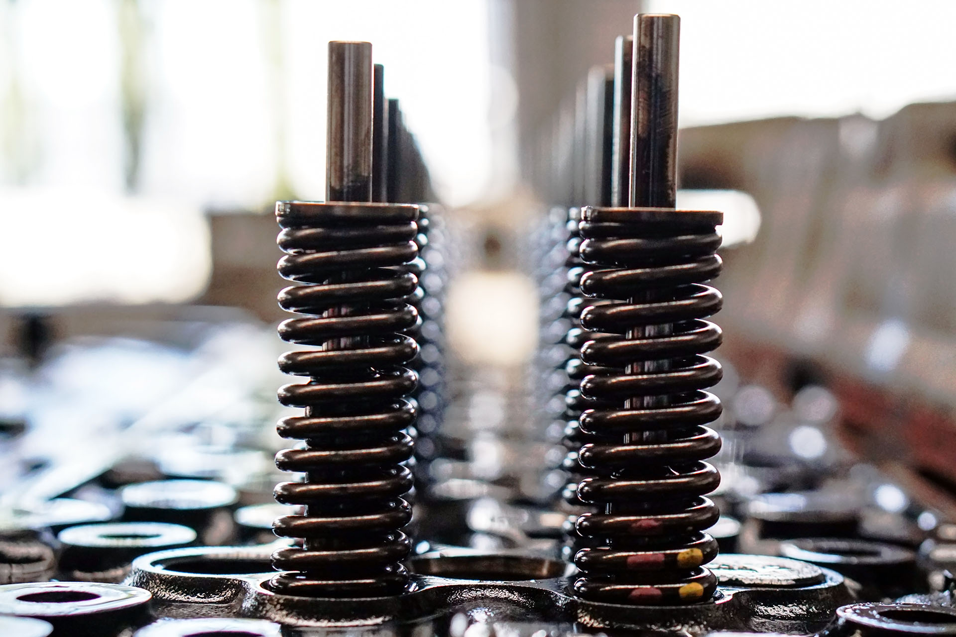 Crack testing of valve housings and valve sleeves with eddy current ...