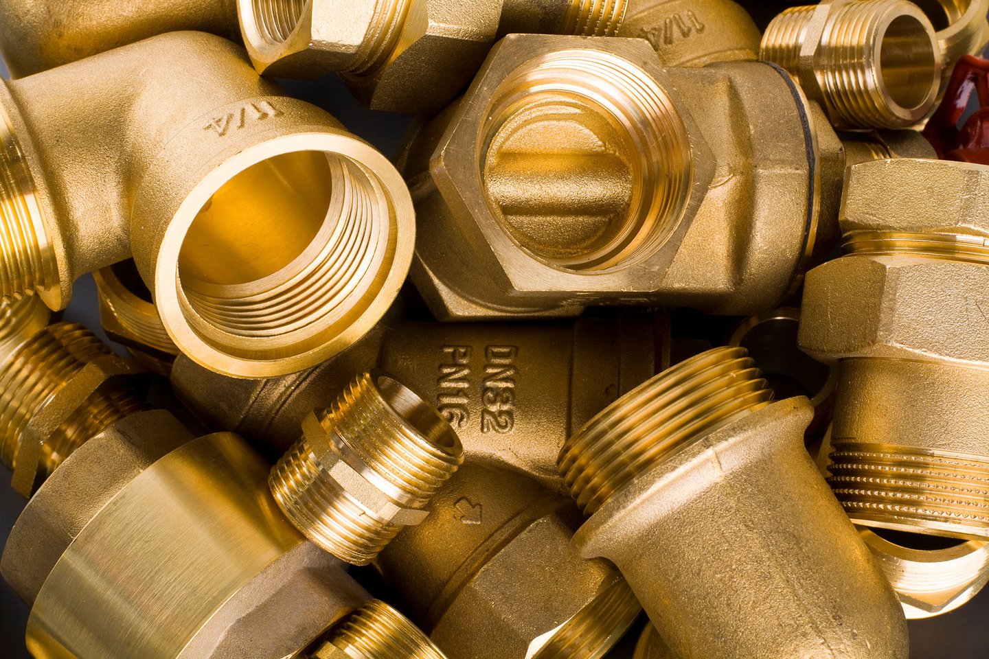 Automated eddy current crack detection on pressure vessels